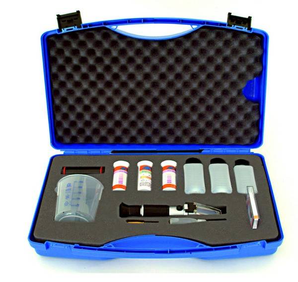 ARIANA Emulsion Maintenance Case with Hand Refractometer - Bondis BV